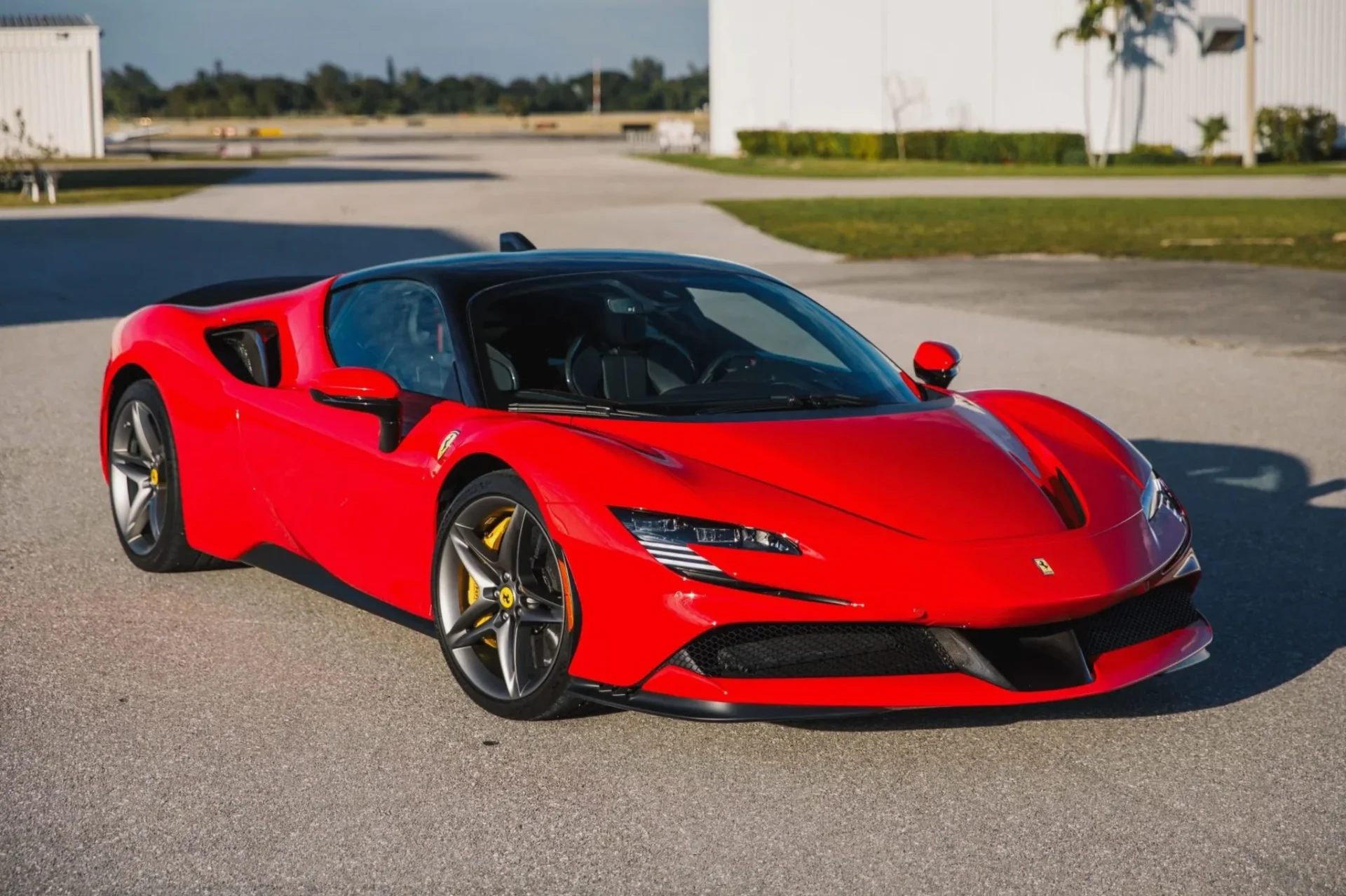 Ferrari de R$ 4 milhões é negociada com relógio falso e cheques sem ...